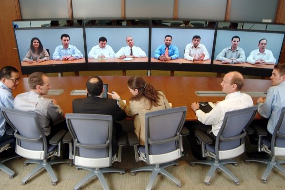 Comparison of 10 Best Dress Watches for Men | CompareCamp.com